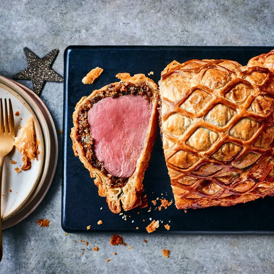 M&S British Beef Fillet Wellington Frozen - Ocado