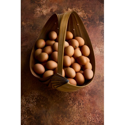 Clarence Court Burford Buff 10 Medium Free Range Eggs - Ocado
